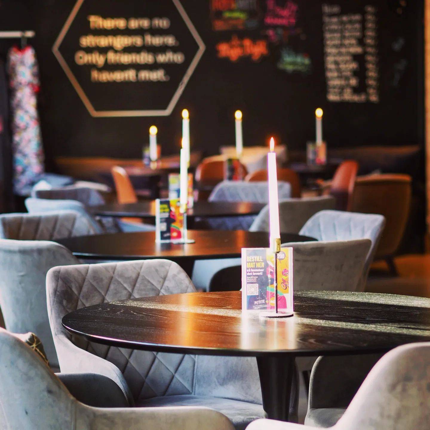 Kjøp gavekort til Petite · Givn